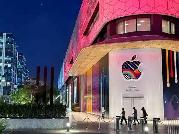Apple Lovers ਦੀ ਉਡੀਕ ਖ਼ਤਮ! ਮੁੰਬਈ ਤੇ ਦਿੱਲੀ 'ਚ ਇਸ ਦਿਨ ਖੁੱਲ੍ਹਣ ਜਾ ਰਿਹਾ ਹੈ ...